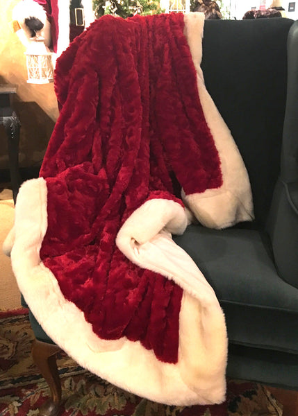 Velvety Soft Red Rose Christmas Throw with Creamy White Faux Fur Trim ...