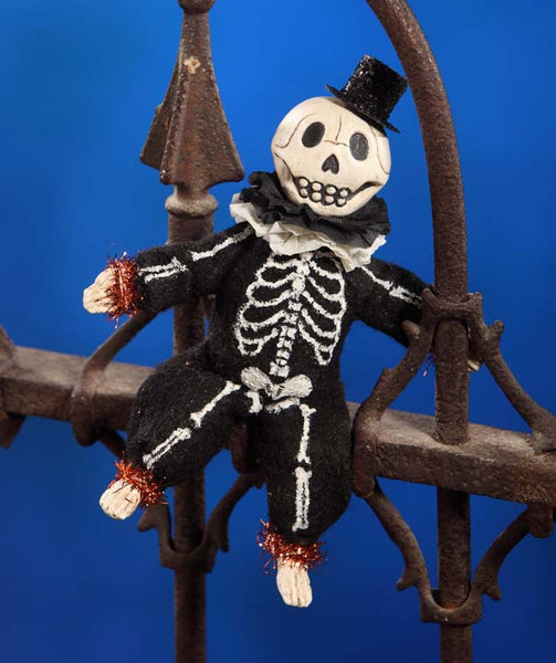 Skeleton Ghoul Clown | Bethany Lowe Halloween - TheHolidayBarn.com