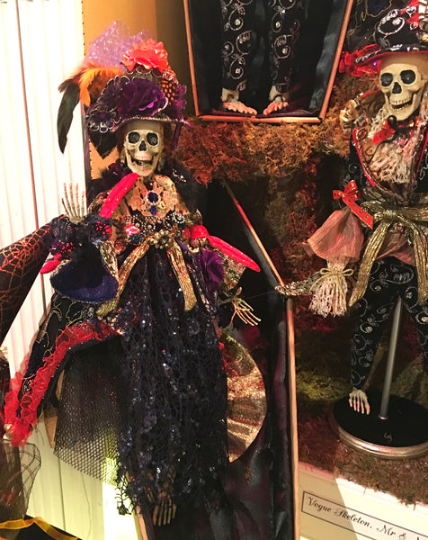Mr. & Mrs. Vogue Skeleton Couple 20" | Mark Roberts Halloween ...